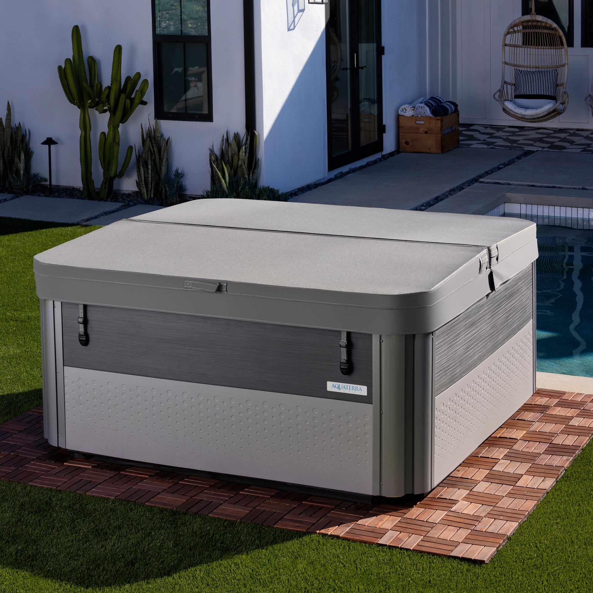 Huntley, 40-Jet, Acrylic Hot Tub | Aquaterra Spas